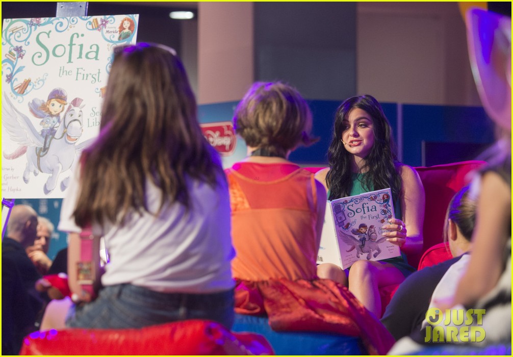 Ariel Winter Makes First Appearance Since Breast Reduction: Photo ...