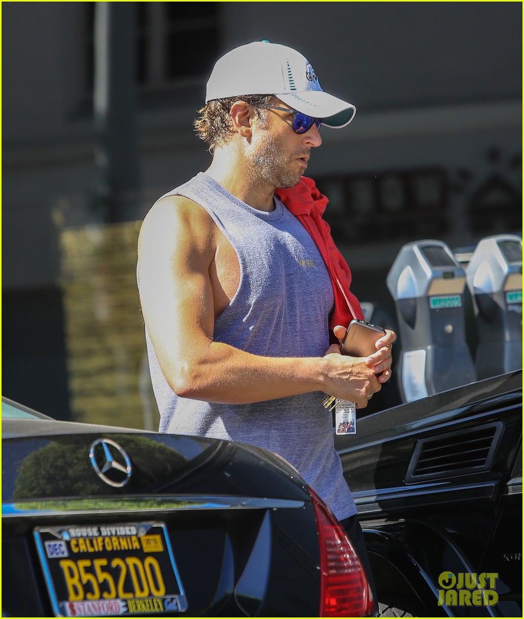 Bradley Cooper Looks Insanely Buff After His Workout!: Photo 3450127 ...