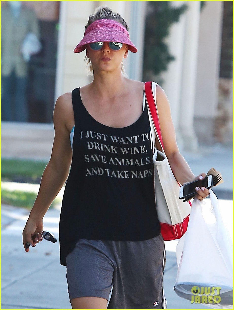 Kaley Cuoco Just Wants To Drink Wine, Save Animals & Take Naps: Photo ...