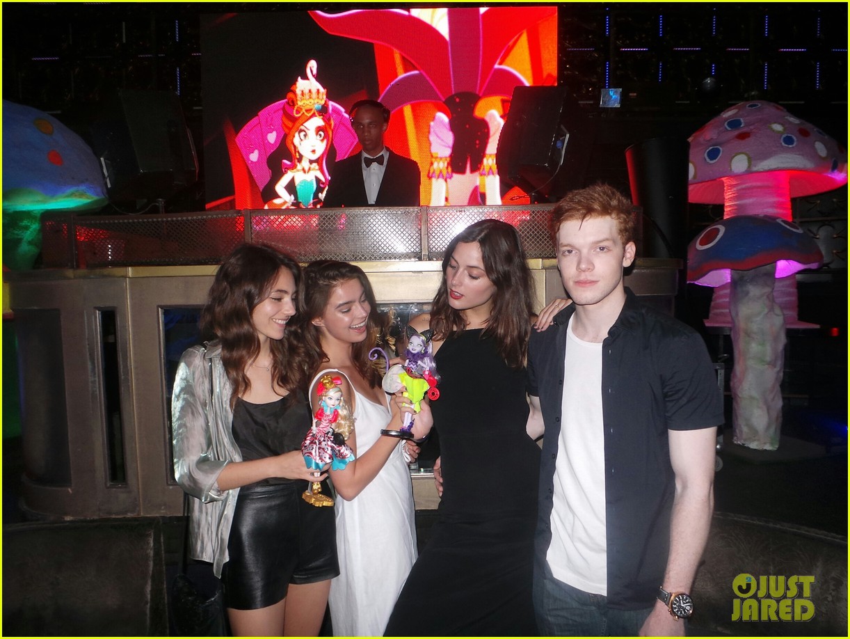 Tom Daley & Dustin Lance Black Couple Up at Just Jared's Wonderland ...