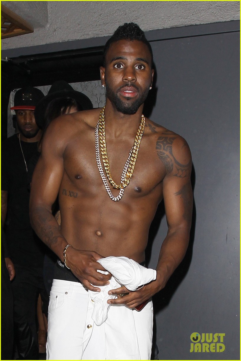 Jason Derulo Shows Off Six Pack At Argyle Concert in Hollywood: Photo ...