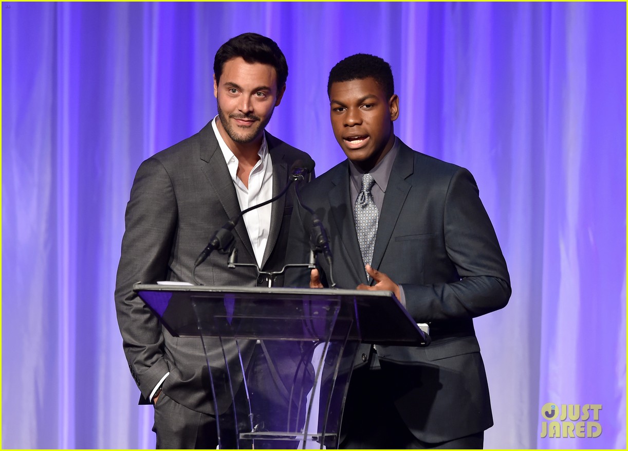 Jon Hamm & Bryan Cranston Suit Up for HFPA Event!: Photo 3438200 ...