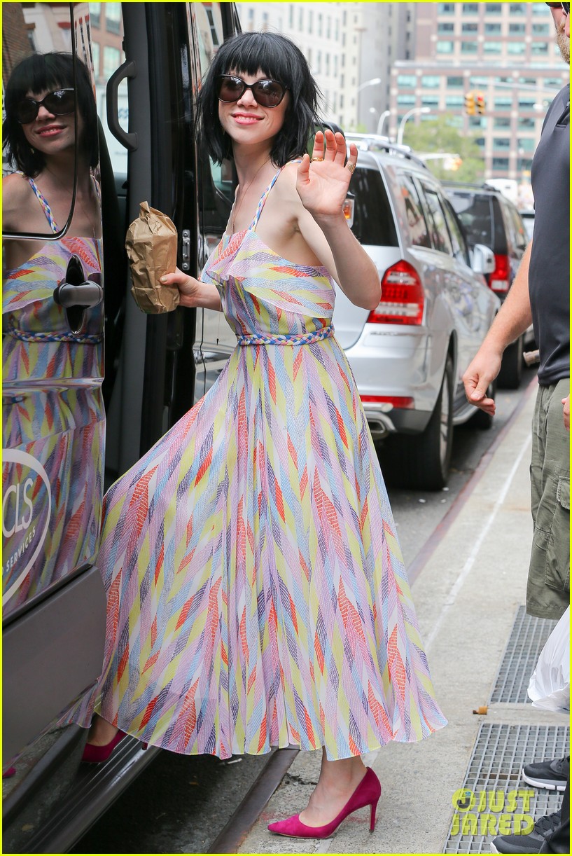 Carly Rae Jepsen Brings 'Emotion' To 'Today' - Watch Her Performances ...