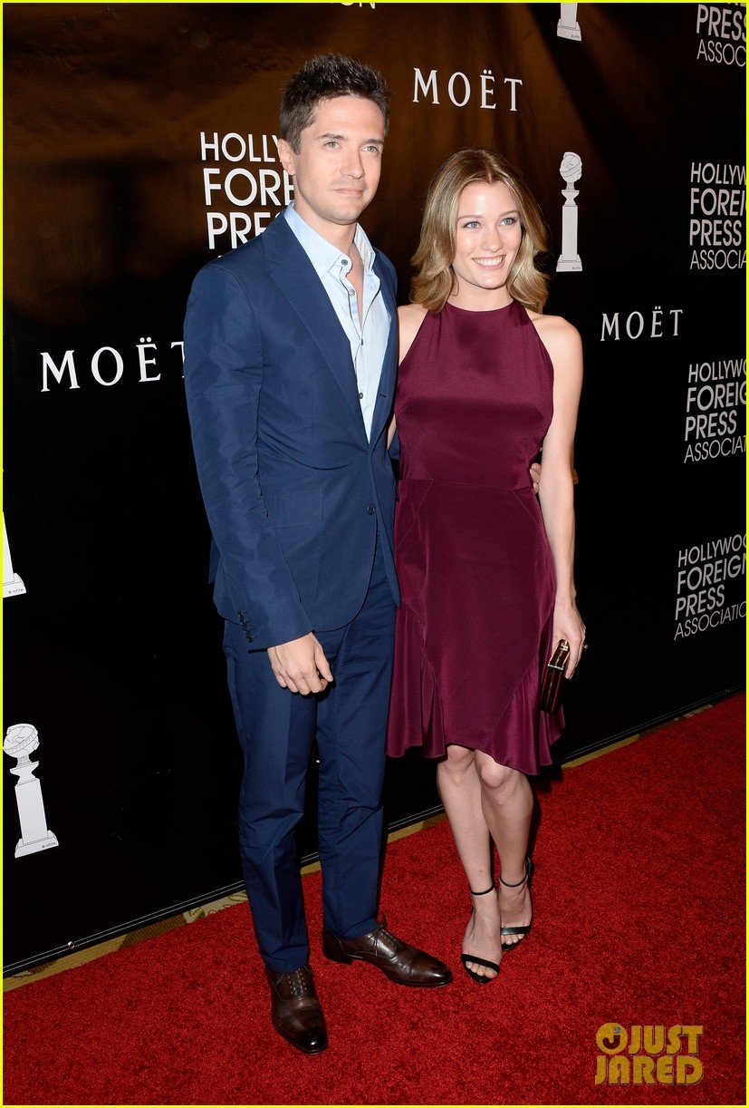 Dakota Johnson & Brie Larson Reunite at HFPA Event!: Photo 3438044 ...