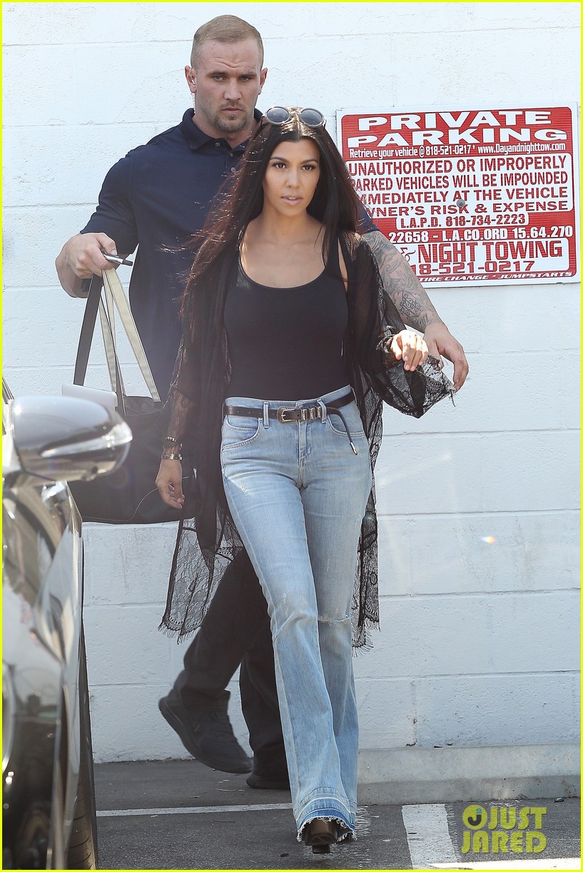 Kourtney Kardashian Posts Cute Selfie with Baby Reign!: Photo 3448366 ...