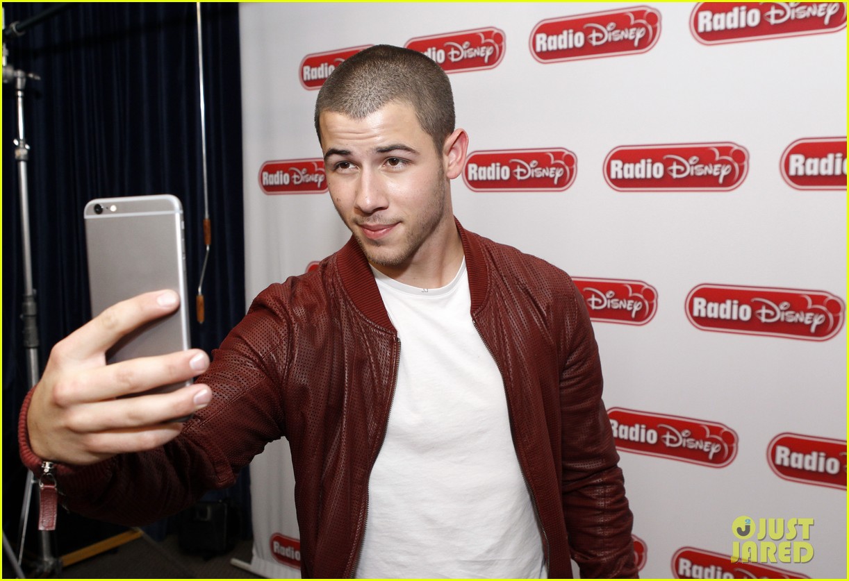 Nick Jonas Reveals His Secret to Happiness in Life: Photo 3441082 ...