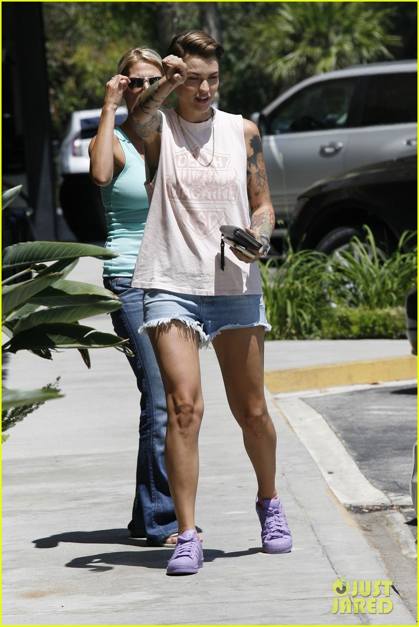 Ruby Rose Gave 'OITNB' Co-Star Jackie Cruz an Unusual Birthday Gift: Photo 3435122 | Photos ...