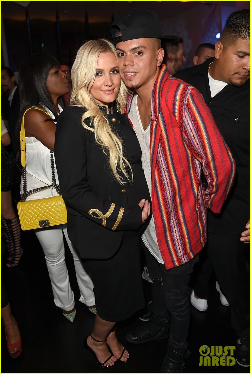Ashlee Simpson Names Newborn Daughter Jagger Snow Ross: Photo 3428285 ...