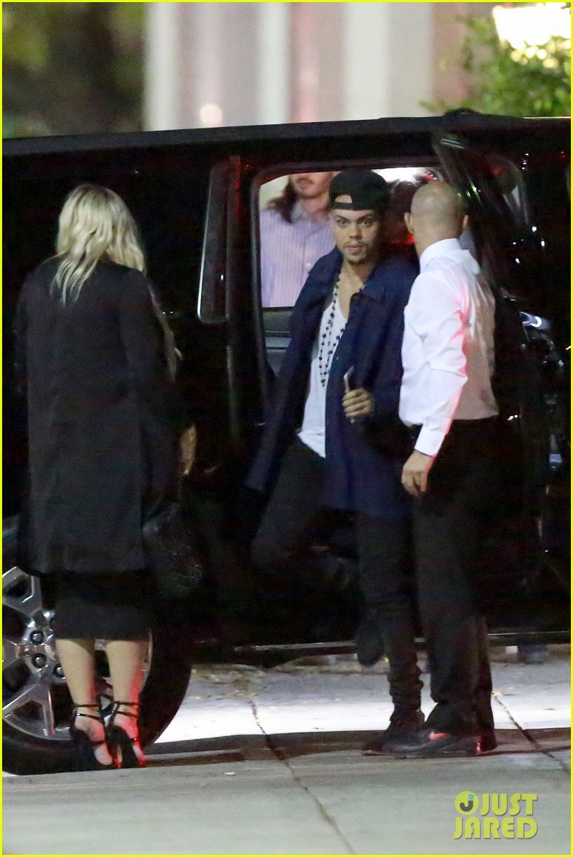 Ashlee Simpson Steps Out For The First Time Post-Baby: Photo 3447939 ...