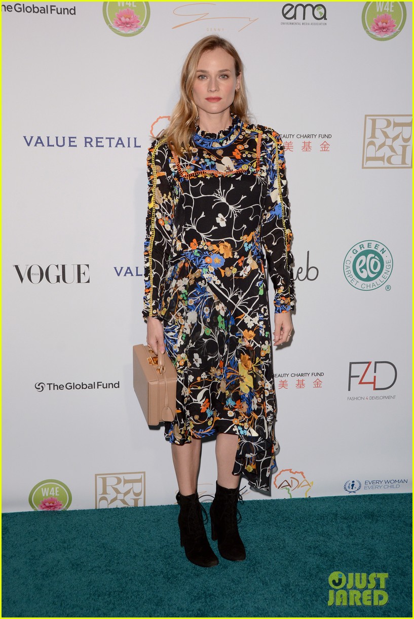 Victoria Beckham Honored with Fashion 4 Development Award: Photo ...