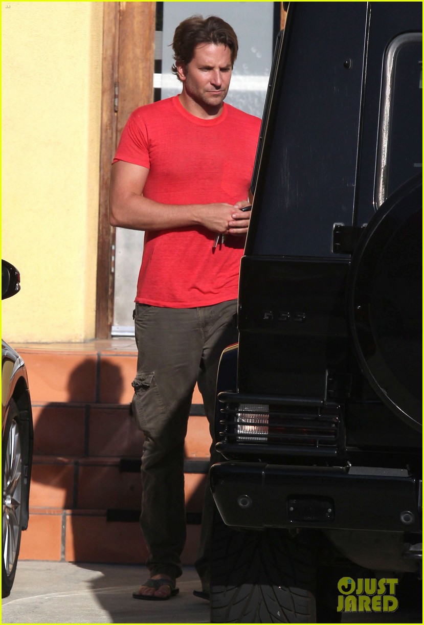 Bradley Cooper's Show 'Limitless' Receives Critical Acclaim: Photo ...