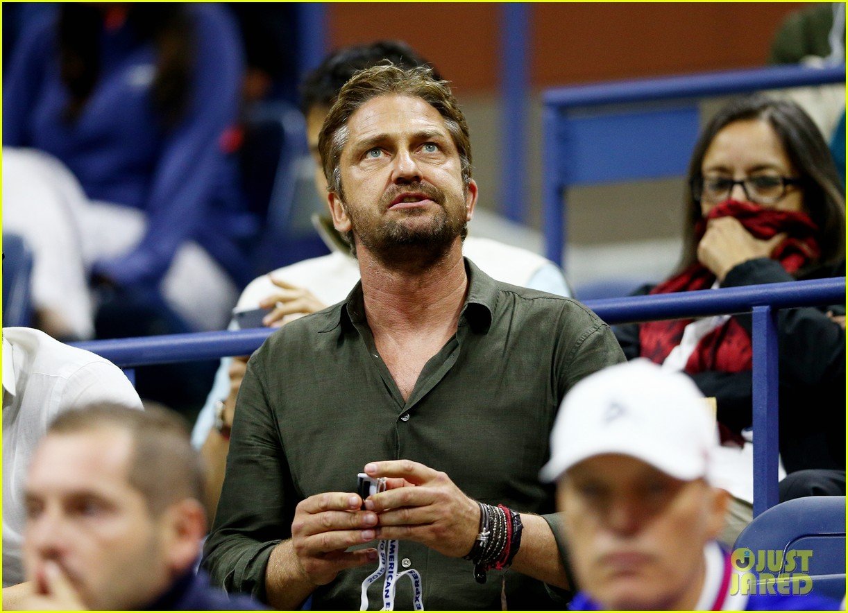 Gerard Butler & Novak Djokovic Scream 'This Is Sparta' At U.S. Open ...