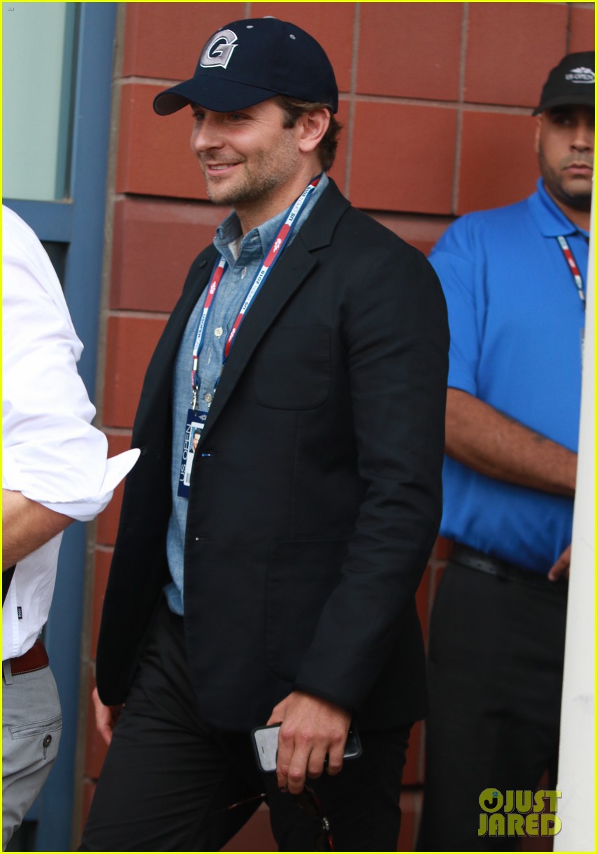 Gerard Butler & Novak Djokovic Scream 'This Is Sparta' At U.S. Open ...