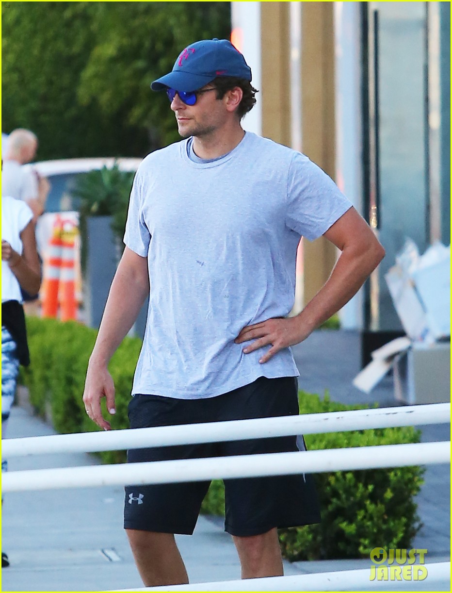Bradley Cooper Rises to His Fitness Challenge: Photo 3465571 | Bradley ...