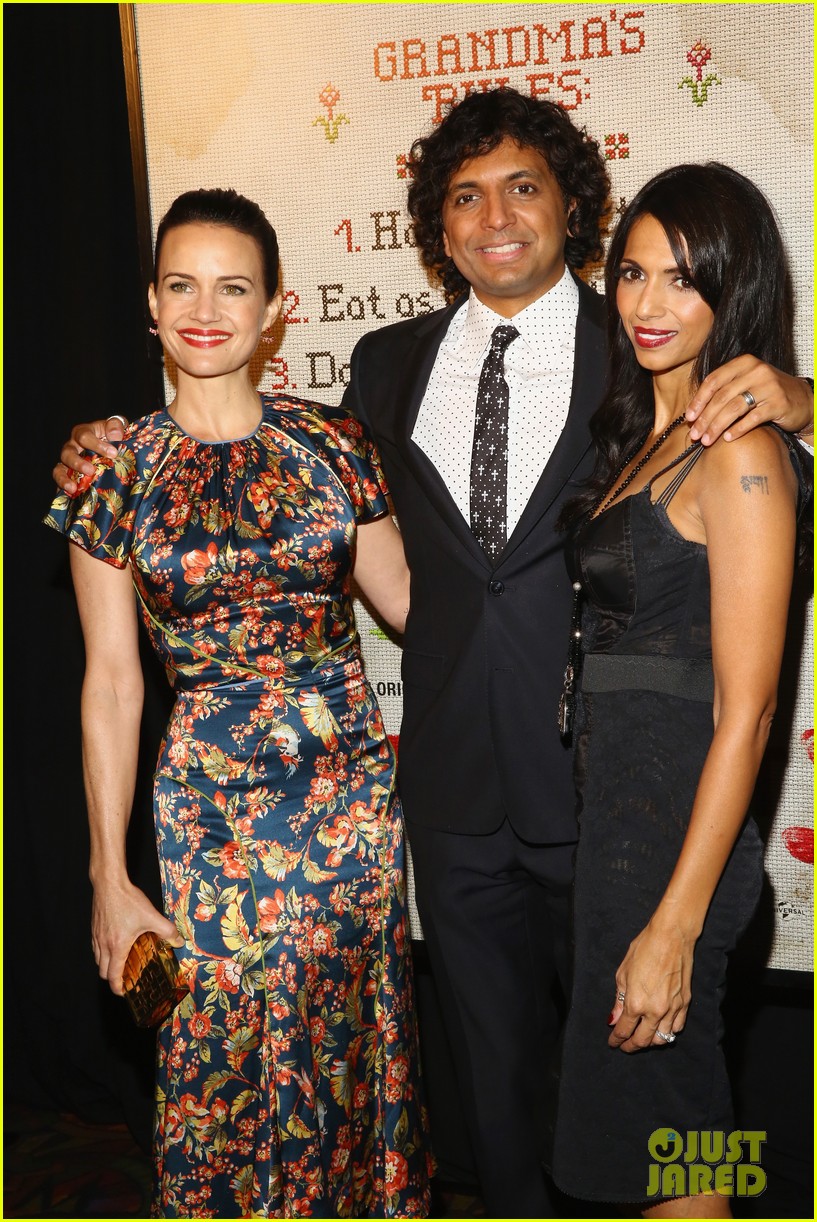 Carla Gugino Supports Kathryn Hahn & M. Night Shyamalan at 'The Visit ...