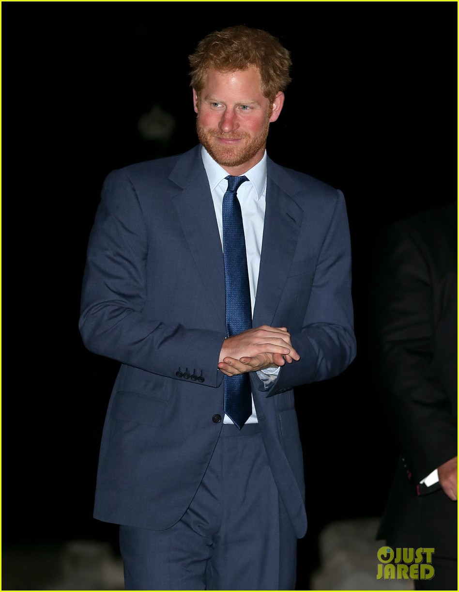 Prince Harry Kicks Off Rugby World Cup 2015 While Prince William Makes ...