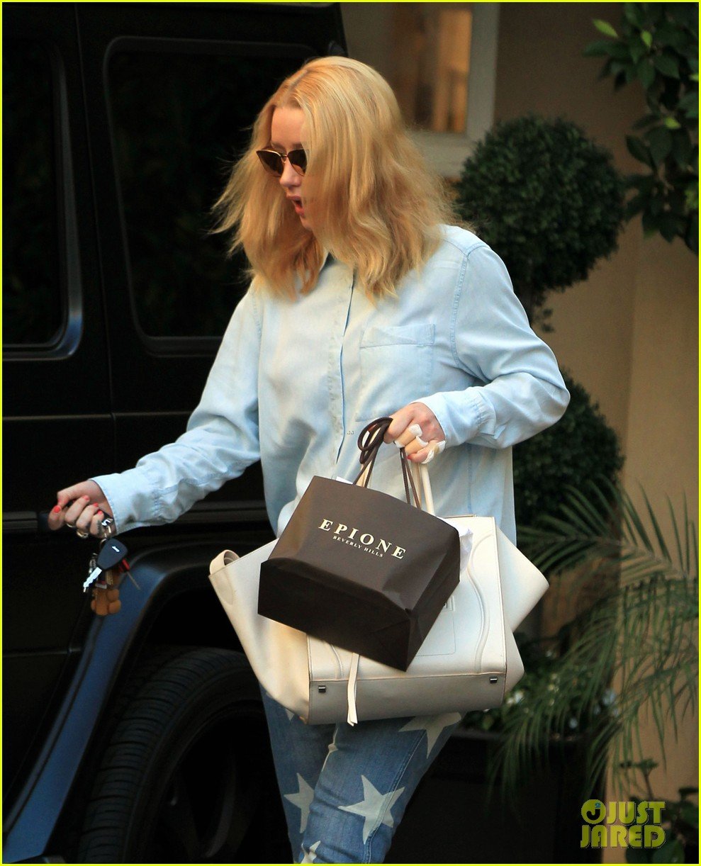 Iggy Azalea Shows Off Her Killer Abs in Post-Workout Selfie: Photo ...