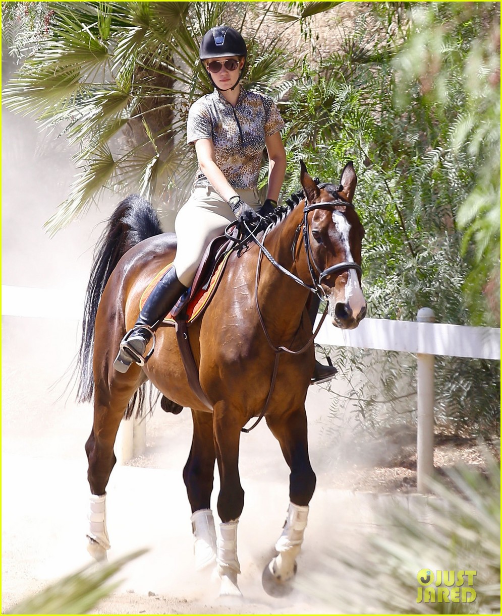 Photo: iggy azalea back to gym abs 21 | Photo 3456888 | Just Jared ...