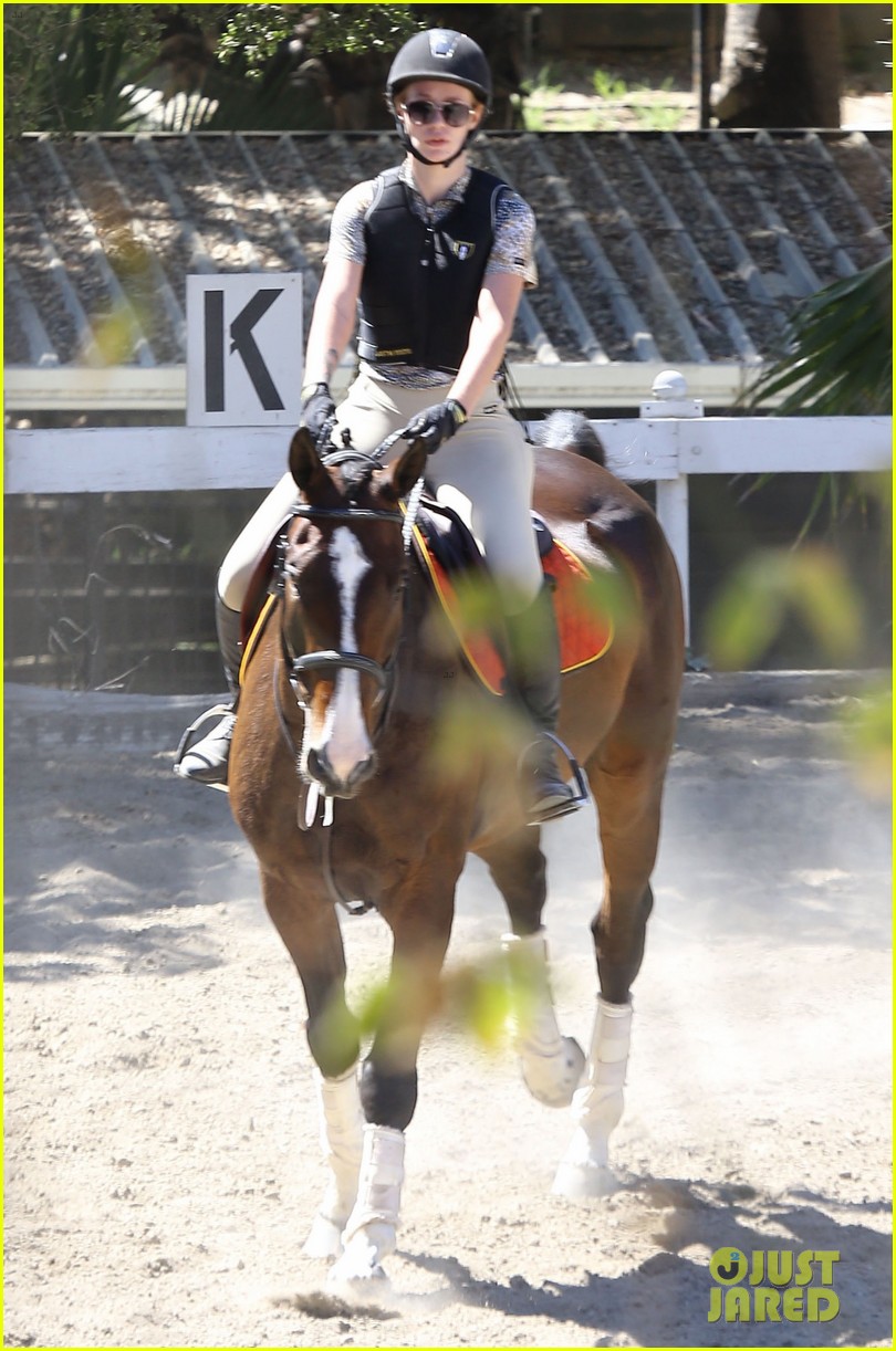 Iggy Azalea Shows Off Her Killer Abs in Post-Workout Selfie: Photo ...