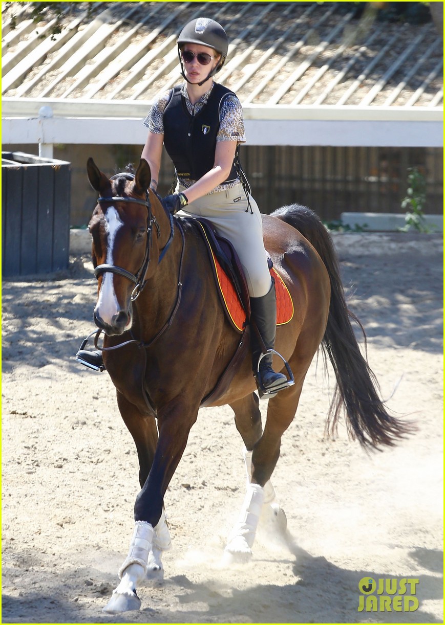 Iggy Azalea Shows Off Her Killer Abs in Post-Workout Selfie: Photo ...