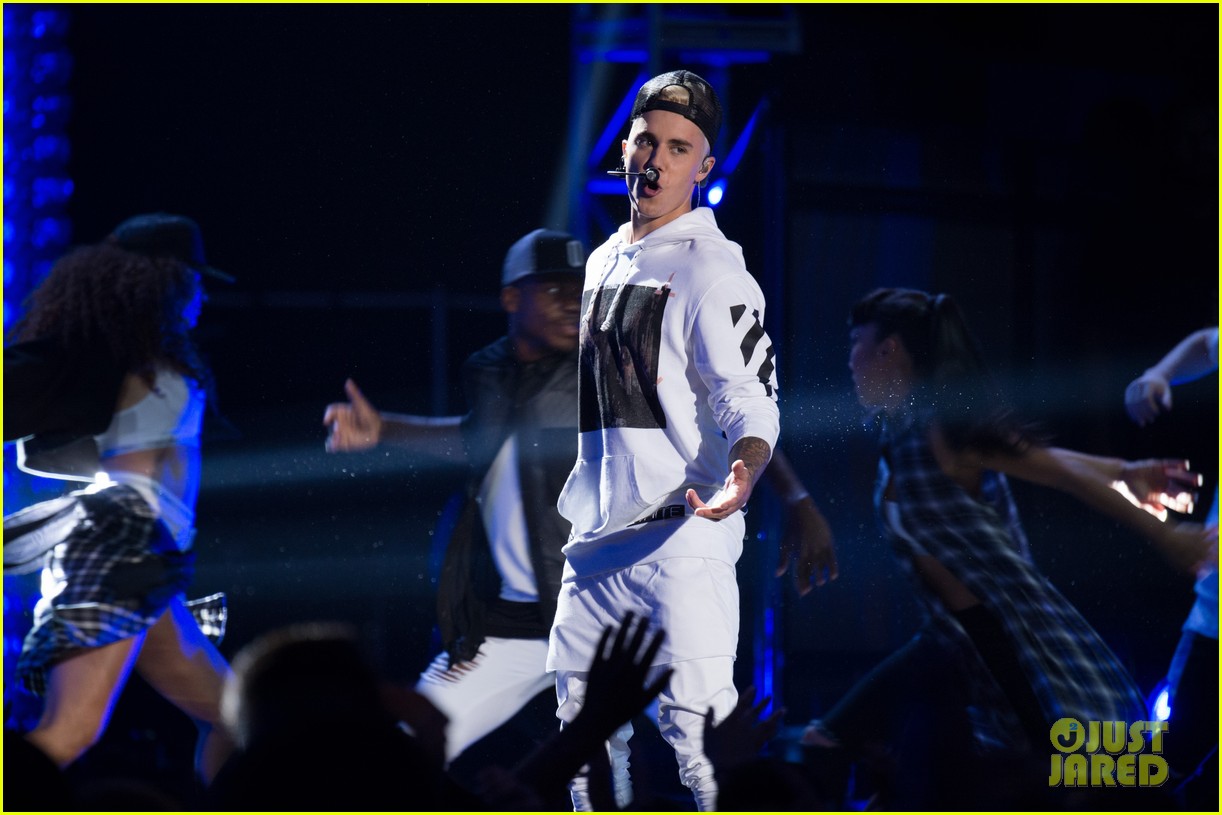 Justin Bieber Brings 'What Do You Mean?' To The Think It Up Initiative ...