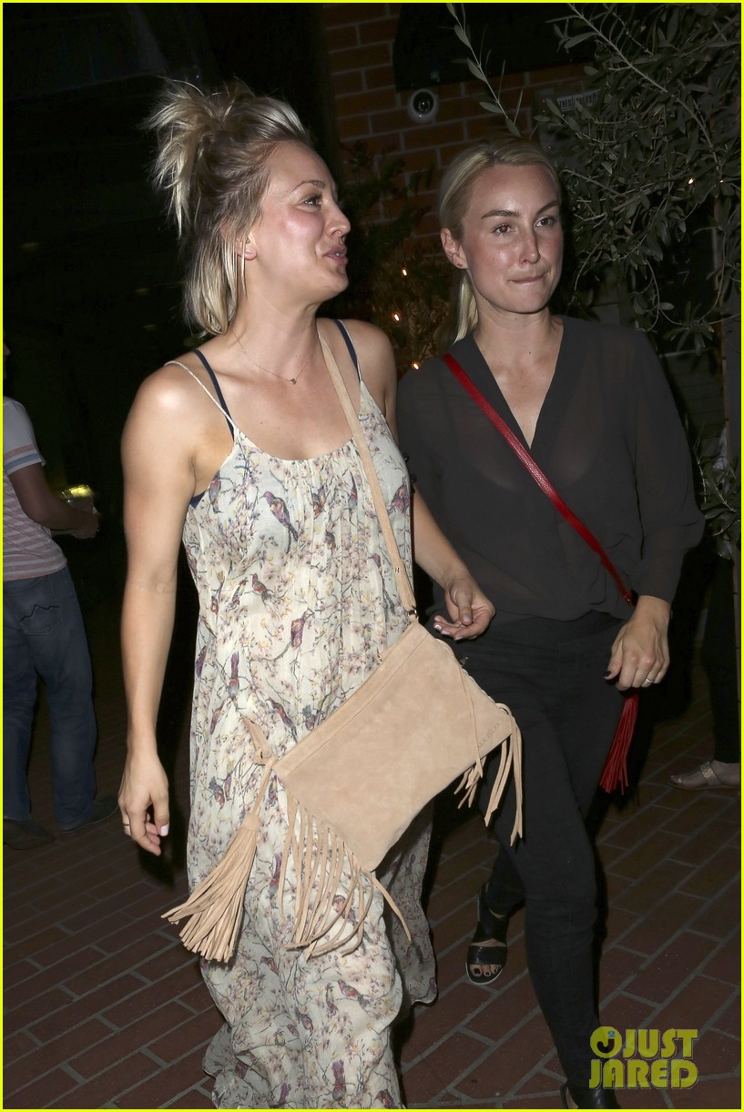 Kaley Cuoco Praises Her Friends & Family After Ryan Sweeting Divorce ...