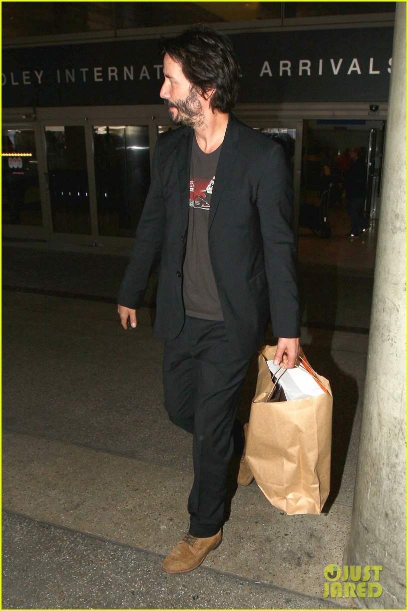 Keanu Reeves Is Back in the US After Quick Europe Trip: Photo 3454229 ...