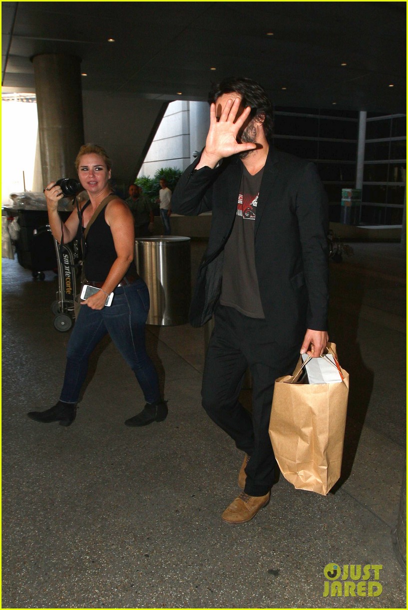 Keanu Reeves Is Back in the US After Quick Europe Trip: Photo 3454232 ...
