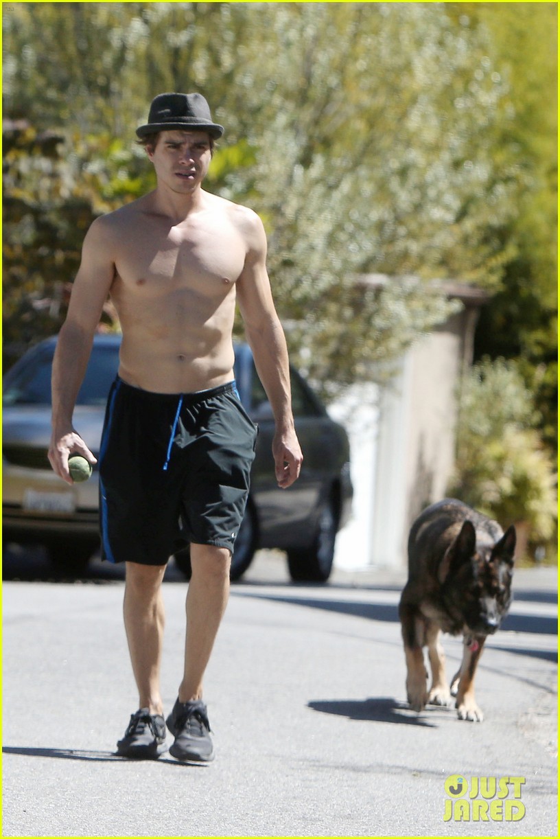 Boy Meets World's Matthew Lawrence Proves He's Still a Heartthrob with ...