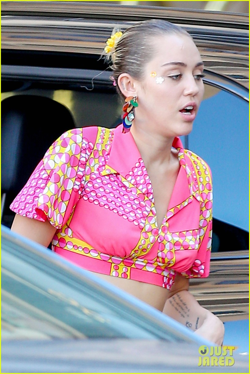 Miley Cyrus Debuts New Song 'Hands of Love' in 'Freeheld' Trailer ...