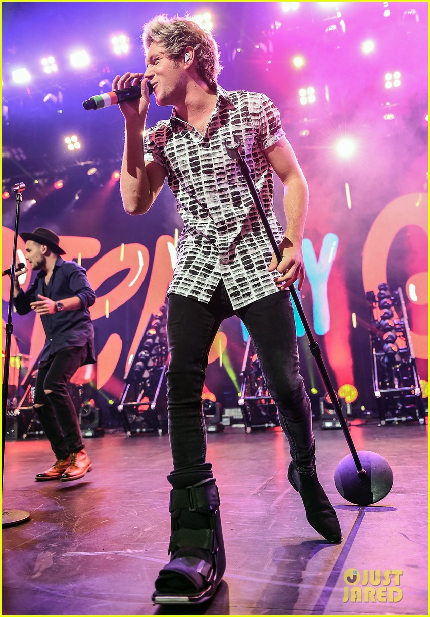 One Direction Kick Off Apple Music Festival 2015 In London: Photo ...