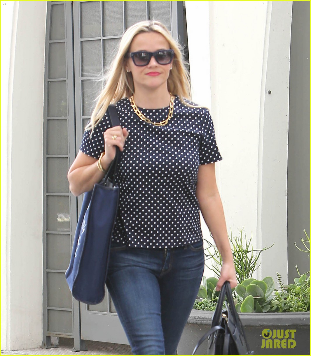 Photo: reese witherspoon grace helbig mamrie hart 07 | Photo 3453047 ...