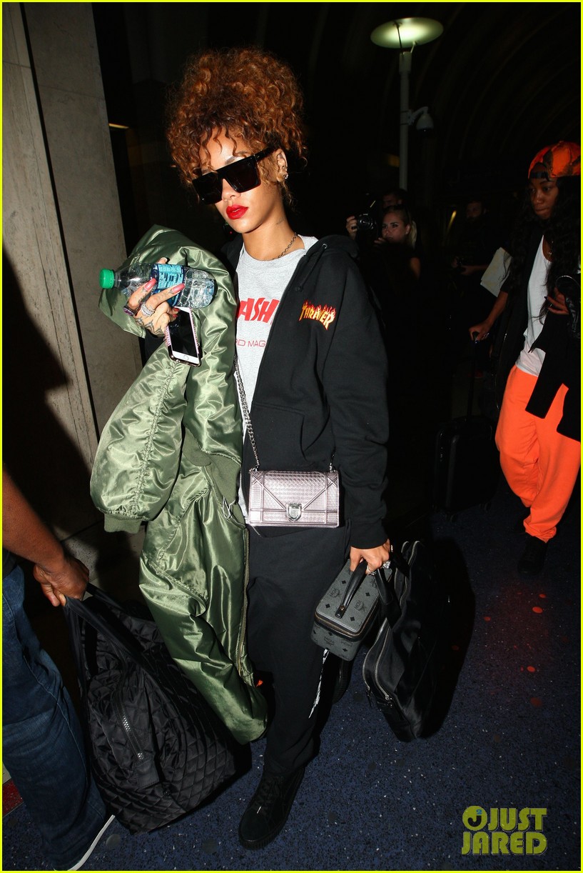 Rihanna's Rumored Love Interest Lewis Hamilton Speaks to Dating Rumors ...