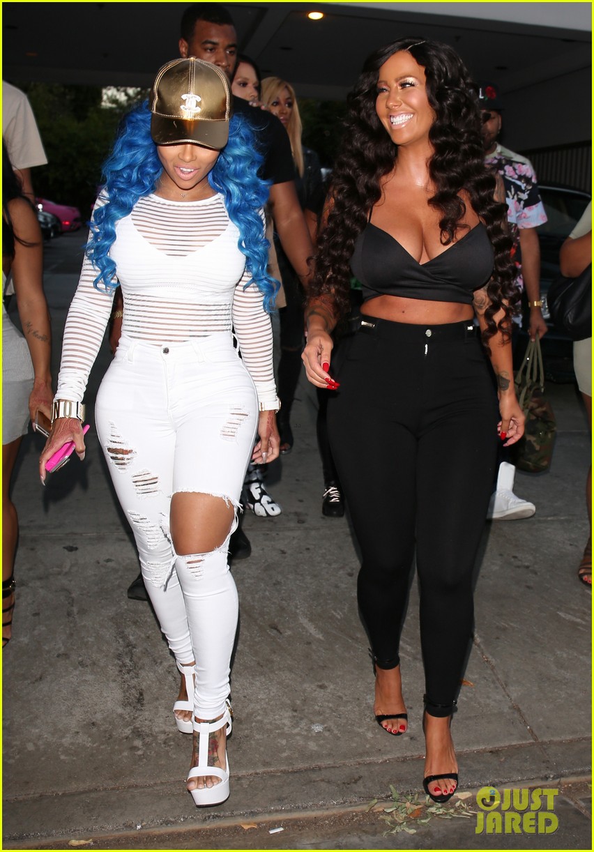 Amber Rose Is Completely Unrecognizable in a Brunette Wig: Photo ...