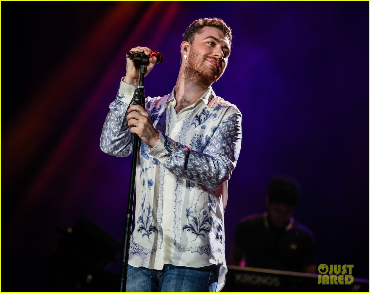 Sam Smith Rocks Out In Rio To Rihanna: Photo 3472095 | Photos | Just ...