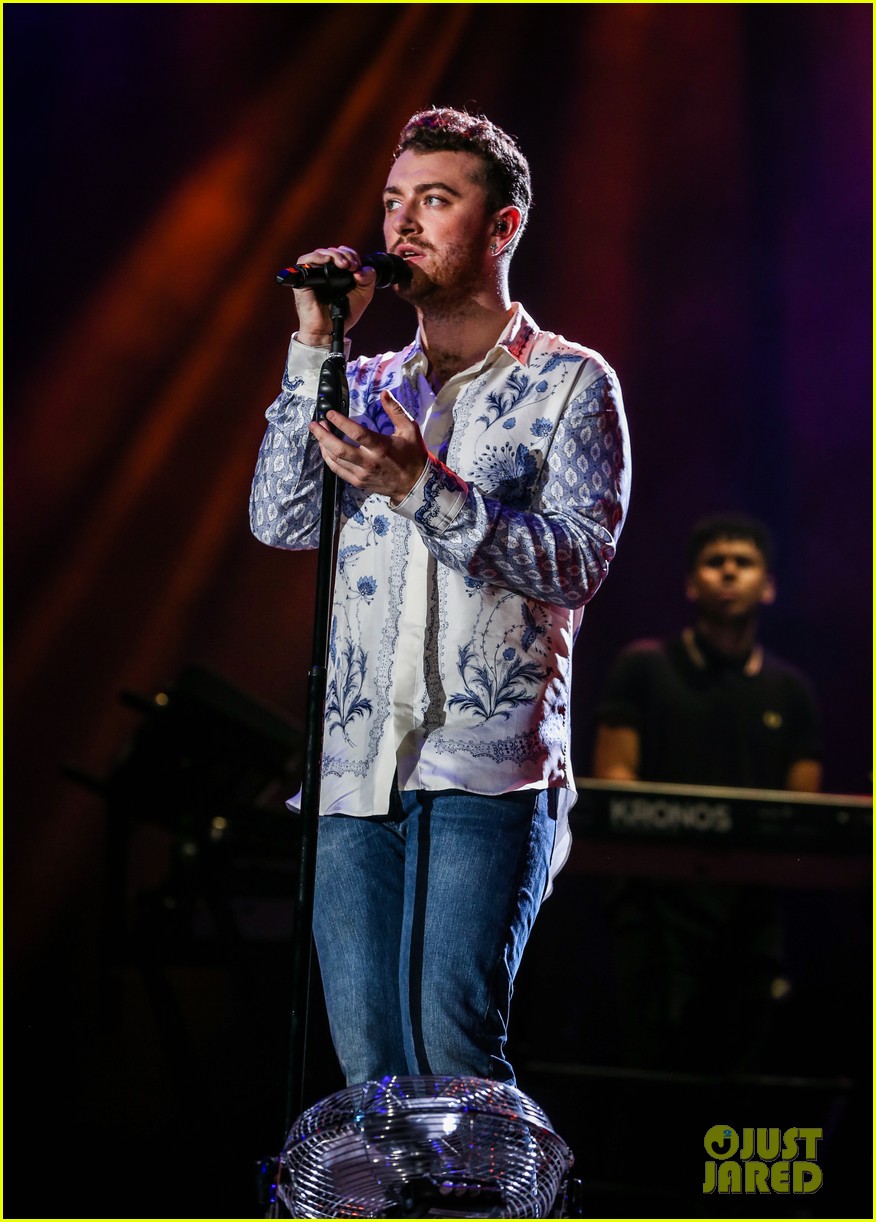 Sam Smith Rocks Out In Rio To Rihanna: Photo 3472096 | Photos | Just ...