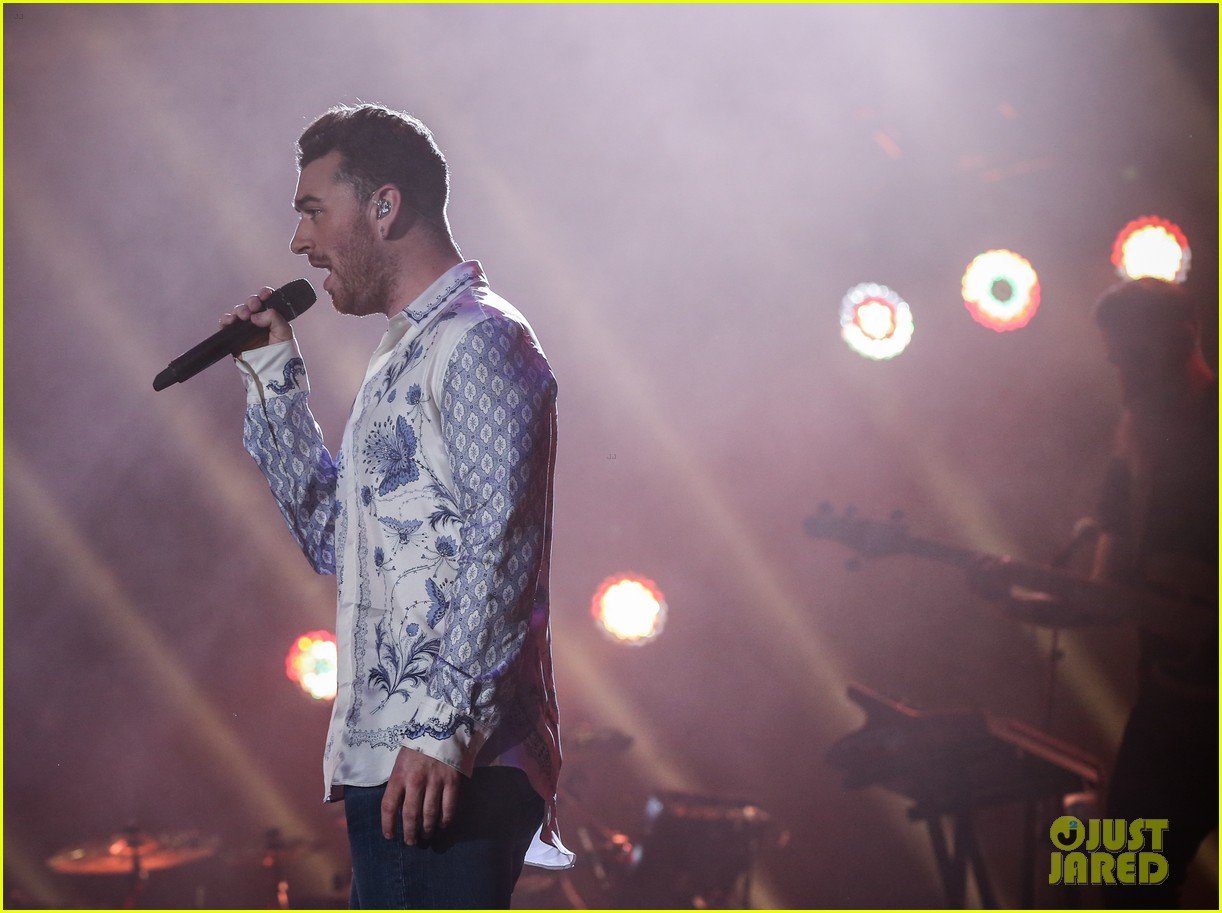 Sam Smith Rocks Out In Rio To Rihanna: Photo 3472097 | Photos | Just ...