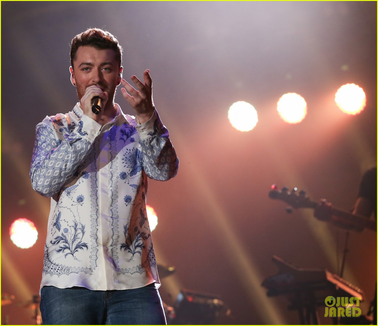 Sam Smith Rocks Out In Rio To Rihanna: Photo 3472100 | Photos | Just ...