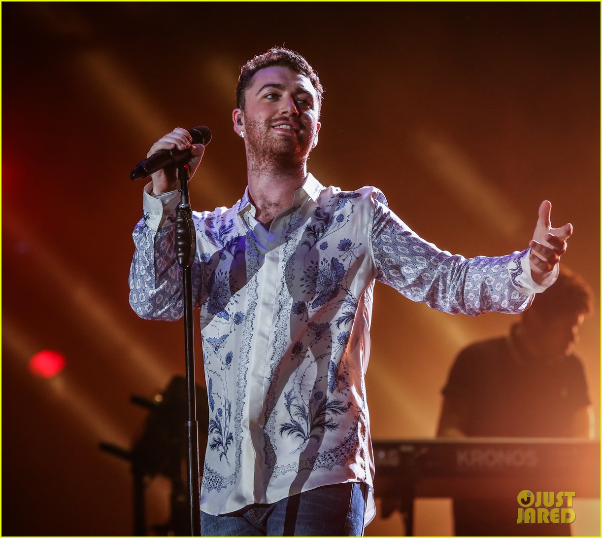 Sam Smith Rocks Out In Rio To Rihanna: Photo 3472103 | Photos | Just ...