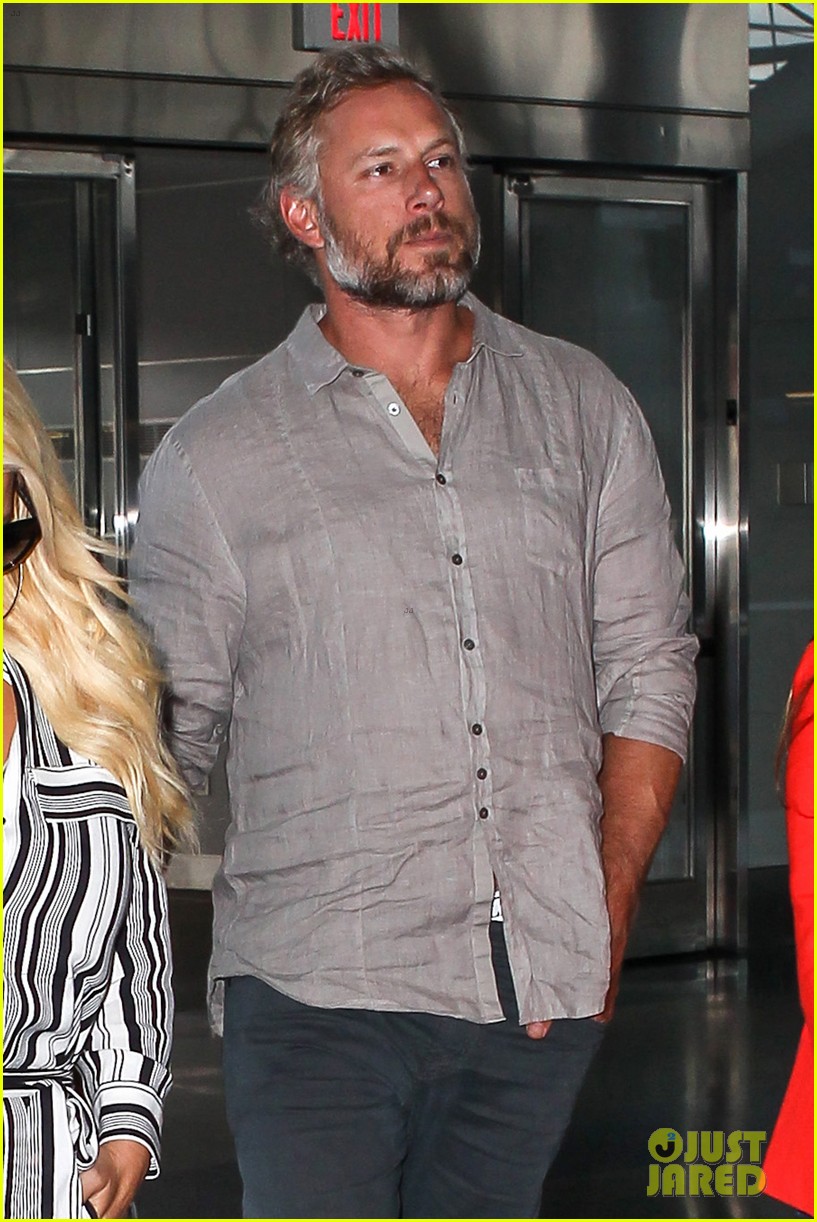 Jessica Simpson Has a Successful HSN Sell-Out Show! : Photo 3464147 ...