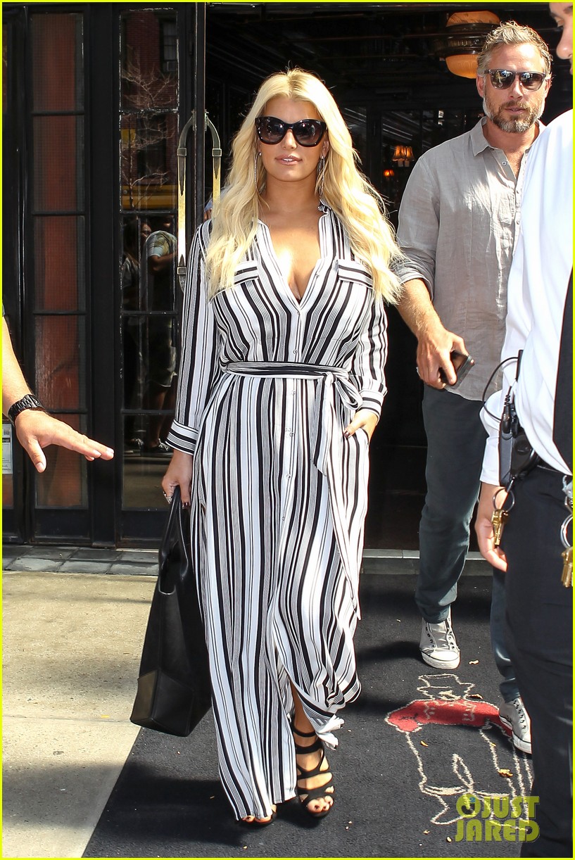 Jessica Simpson Has a Successful HSN Sell-Out Show! : Photo 3464152 ...
