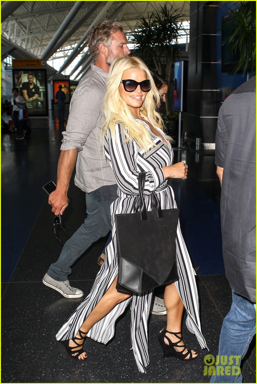 Jessica Simpson Has a Successful HSN Sell-Out Show! : Photo 3464158 ...