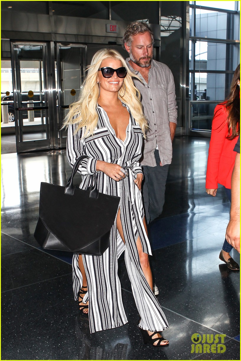Jessica Simpson Has a Successful HSN Sell-Out Show! : Photo 3464161 ...