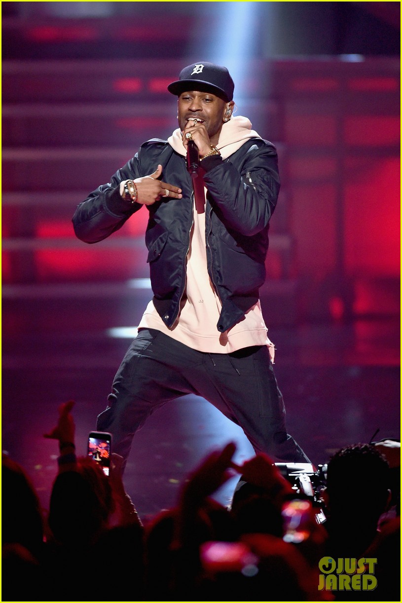 Photo: the weeknd big sean 2015 iheartradio festival 37 | Photo 3466009 ...