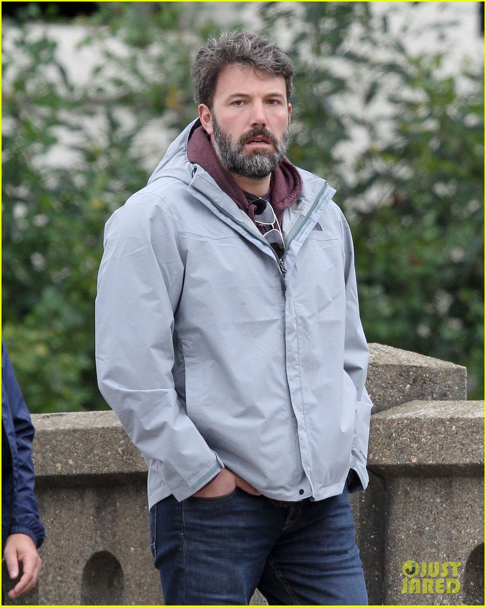 Ben Affleck Sports Bushy Beard in Boston: Photo 3475899 | Ben Affleck ...
