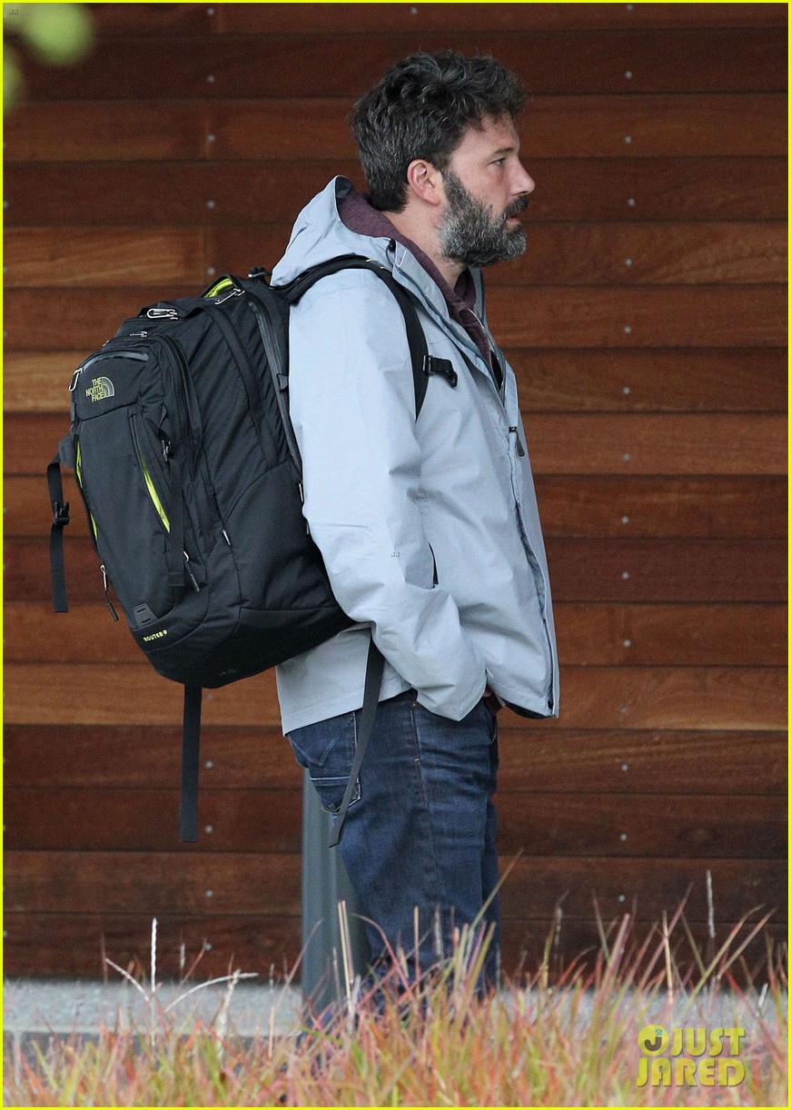 Ben Affleck Sports Bushy Beard in Boston: Photo 3475901 | Ben Affleck ...