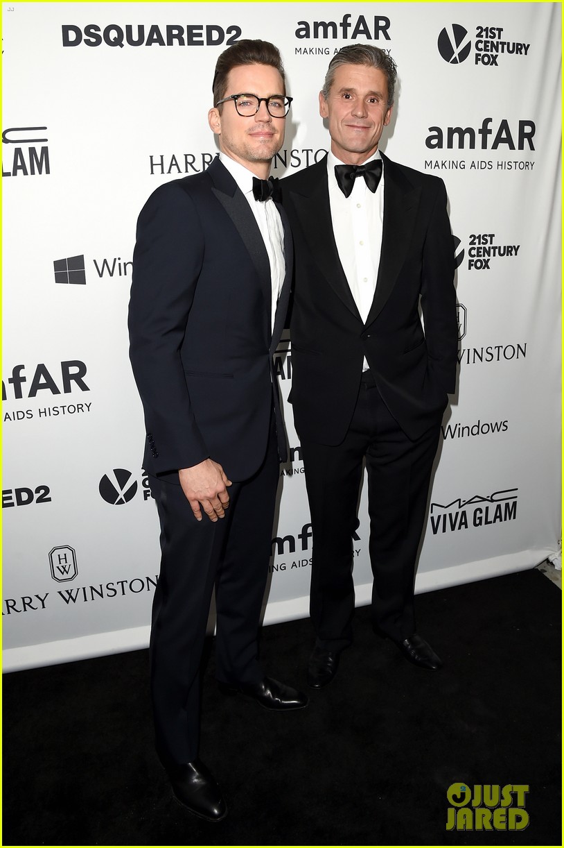 Matt Bomer & Hubby Simon Halls Couple Up at amfAR Gala: Photo 3495098 ...