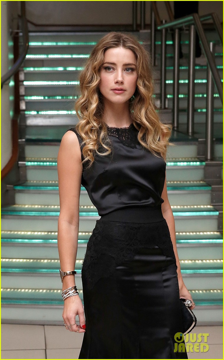 Johnny Depp Gets Support From Wife Amber Heard at 'Black Mass' London ...