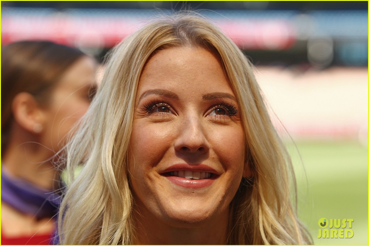 Ellie Goulding Teeth