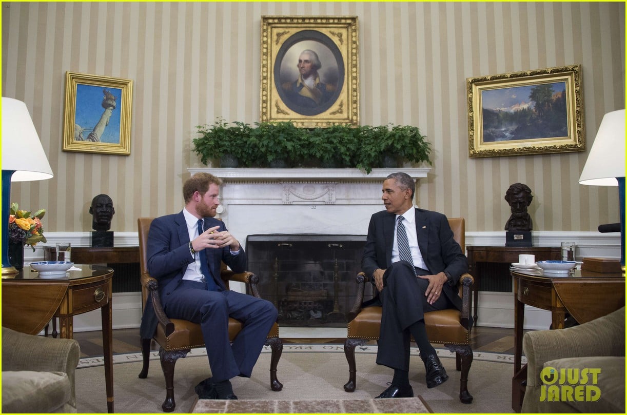 Prince Harry Meets With President Obama in the Oval Office: Photo ...